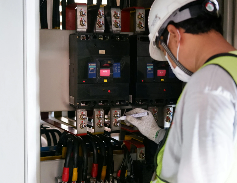 1. Amazing Medium Voltage Switchgear & Protection Relays - electricgs.com