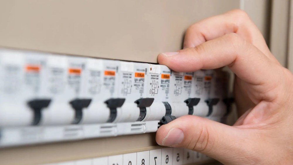 Switchboard Maintenance: A Full Guide - electricgs.com