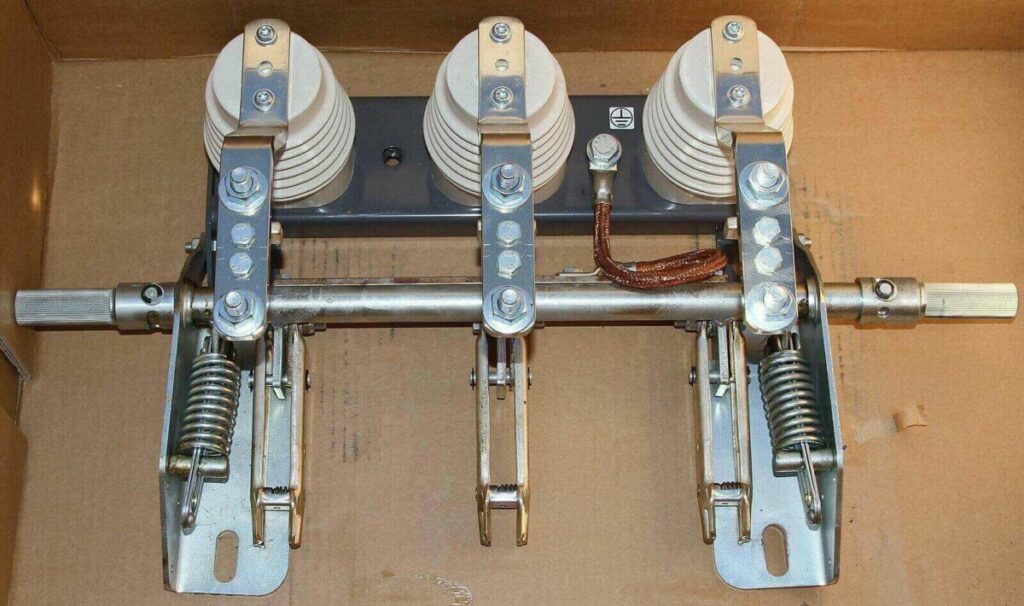 What is an Earthing Switch – An Ultimate FAQ Guide - electricgs.com